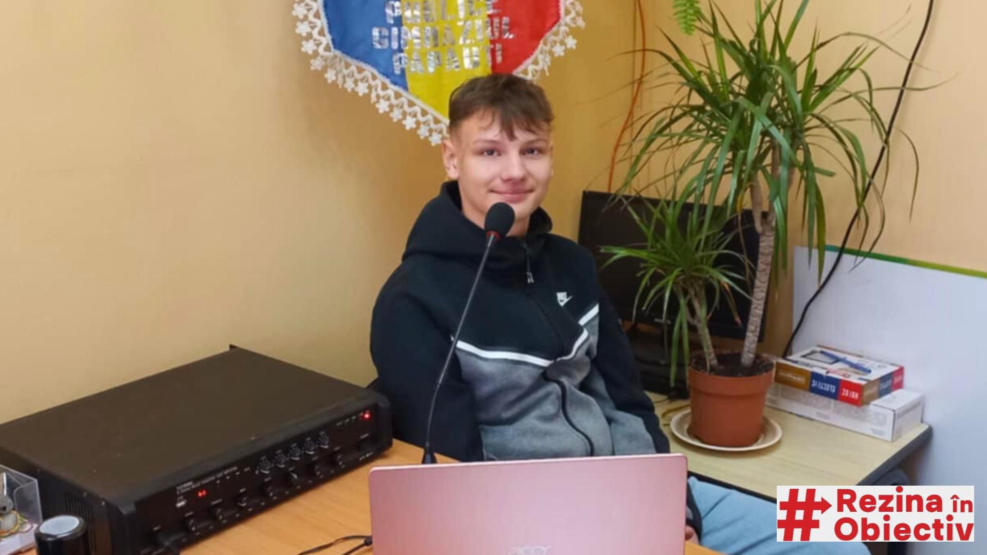 Radioul școlar din Păpăuți: un act de generozitate transformă un vis în ...